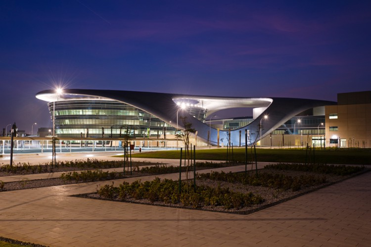 Zayed University - Contemporary Architecture of Iran