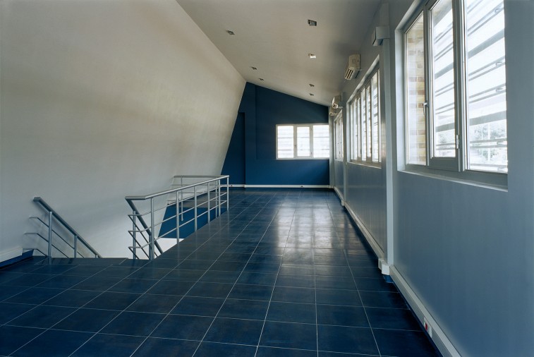 Parizan Group Central Office & Exposition - Contemporary Architecture ...